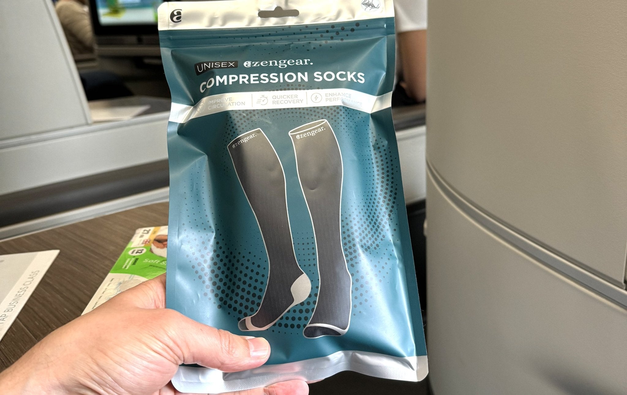 Beyond Ordinary Socks: How Compression Socks Keep Swelling at Bay